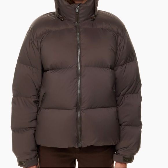 Aritzia | Jackets & Coats | Aritzia Tna Mocha Brown Mega Puff Size S ...
